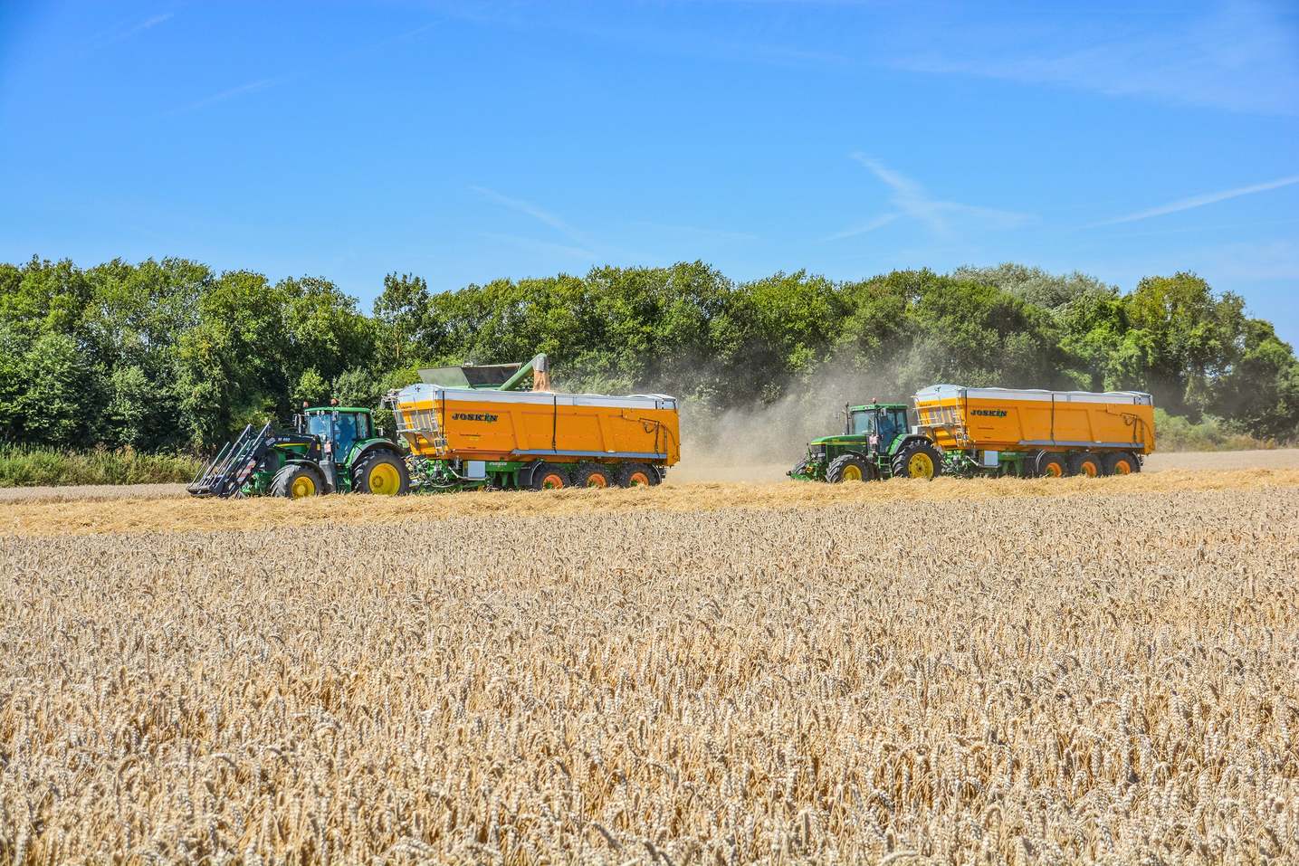 JOSKIN Trans-SPACE monocoque tipping trailers